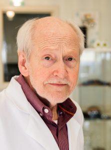 Dr. Lackey Headshot - Harman Eye Center